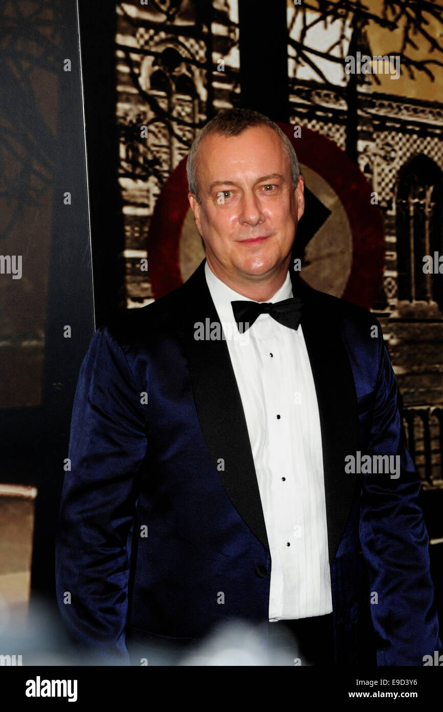Stephen tompkinson hi-res stock photography and images - Alamy