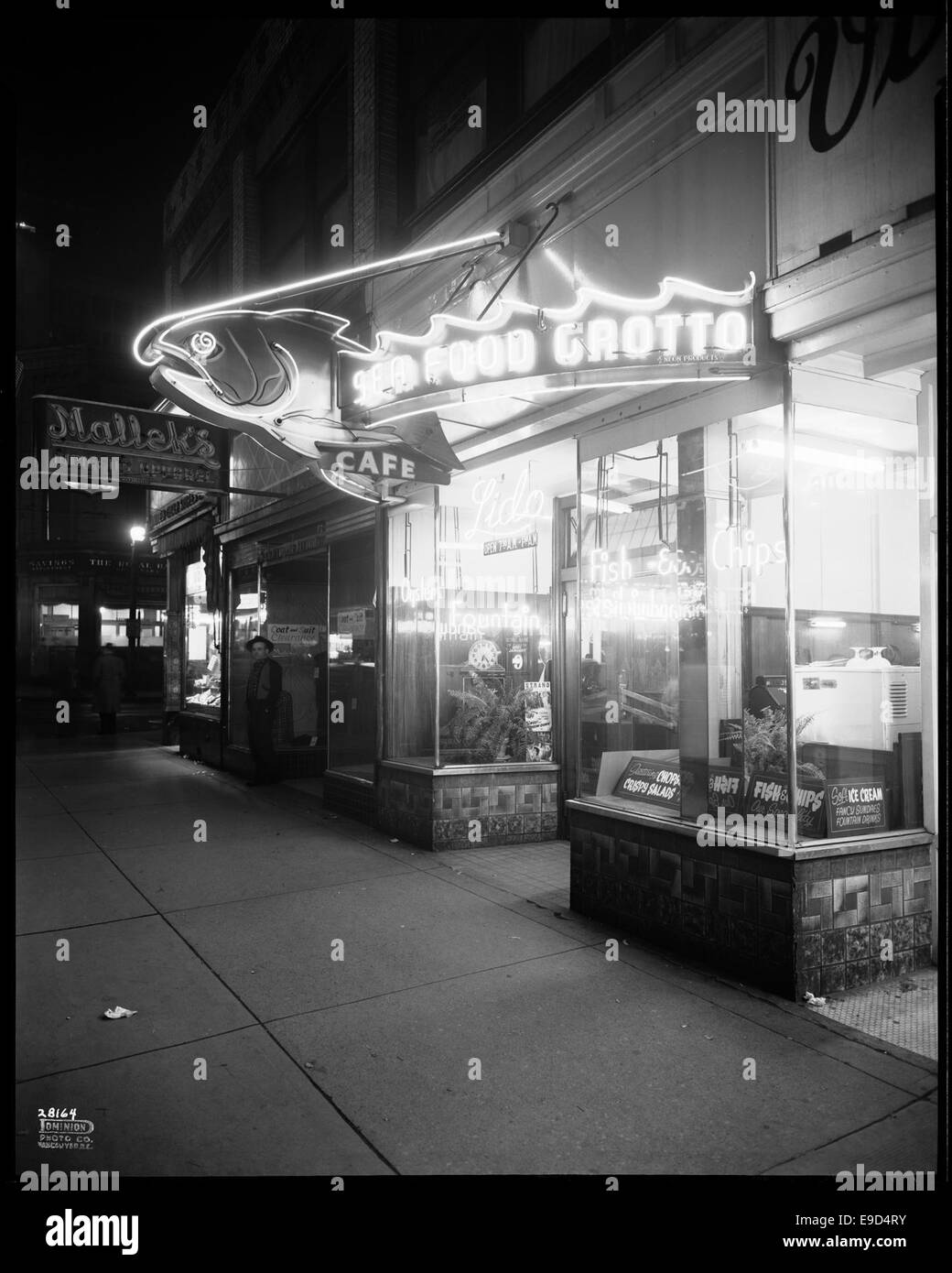 1950s restaurant signs hi-res stock photography and images - Alamy