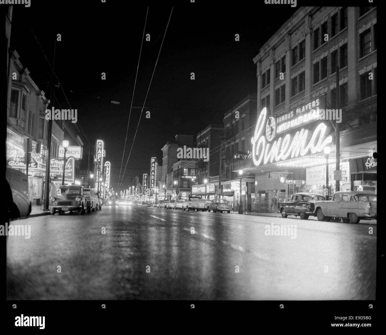 Photo city night in Black and White Stock Photos & Images - Alamy