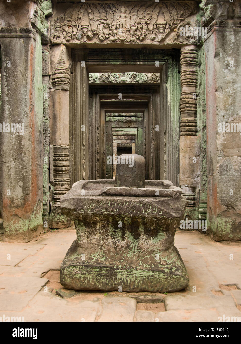 Cambodian temple hi-res stock photography and images - Alamy
