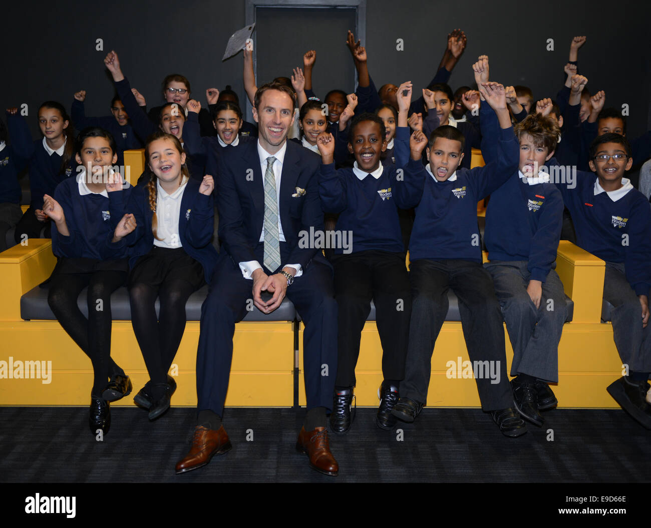 The england coach hi-res stock photography and images - Alamy