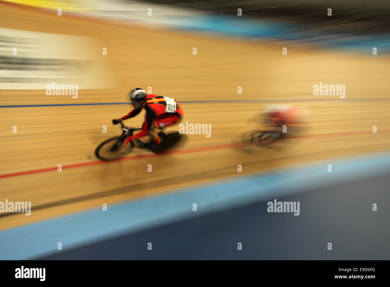 Lee Valley VeloPark, London, UK. 25th October 2014. Revolution Series ...