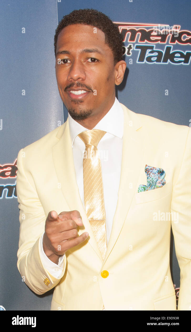 Red Carpet interviews with Howard Stern, Heidi Klum, Mel B., Howie ...