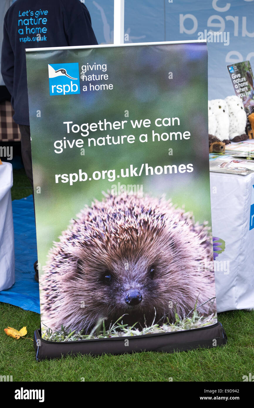 Rspb charity hi-res stock photography and images - Alamy