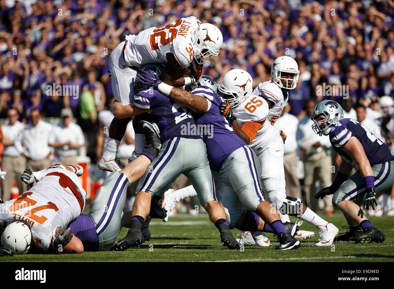 October 25, 2104: Texas Longhorns running back Johnathan Gray (32 ...
