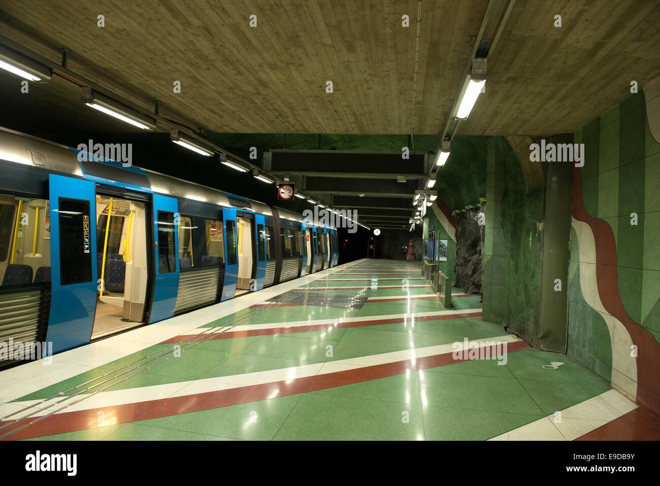 Stockholm's Metro station Kungsträdgården (Swedish: Stockholm's ...