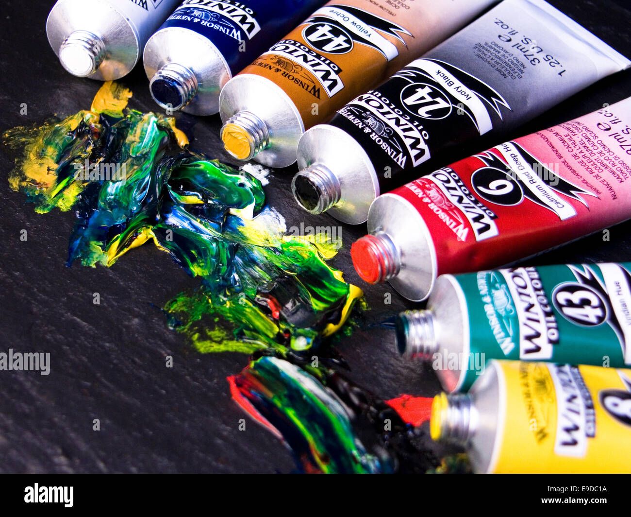 Oil colours hi-res stock photography and images - Alamy