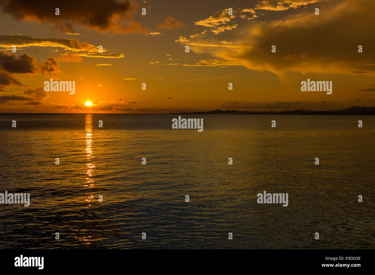 Gold haze hi-res stock photography and images - Alamy