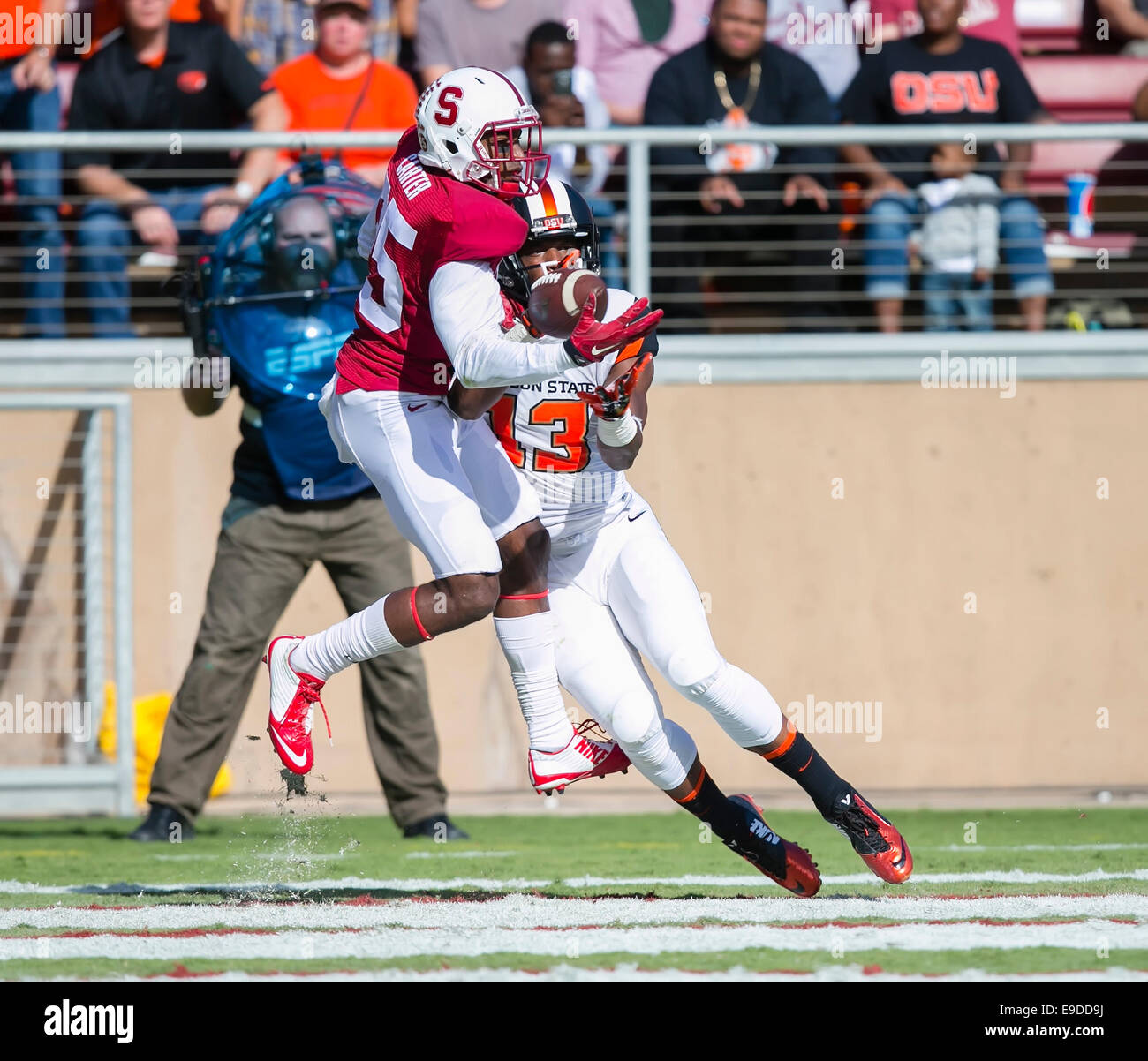 October 25, 2014: Stanford Cardinal cornerback Alex Carter (25) breaks ...