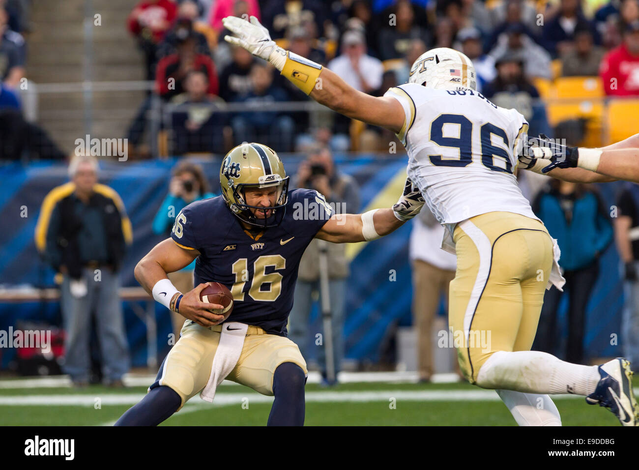 Pittsburgh, Pennsylvania, USA. 25th Oct, 2014. Pittsburgh QB CHAD ...