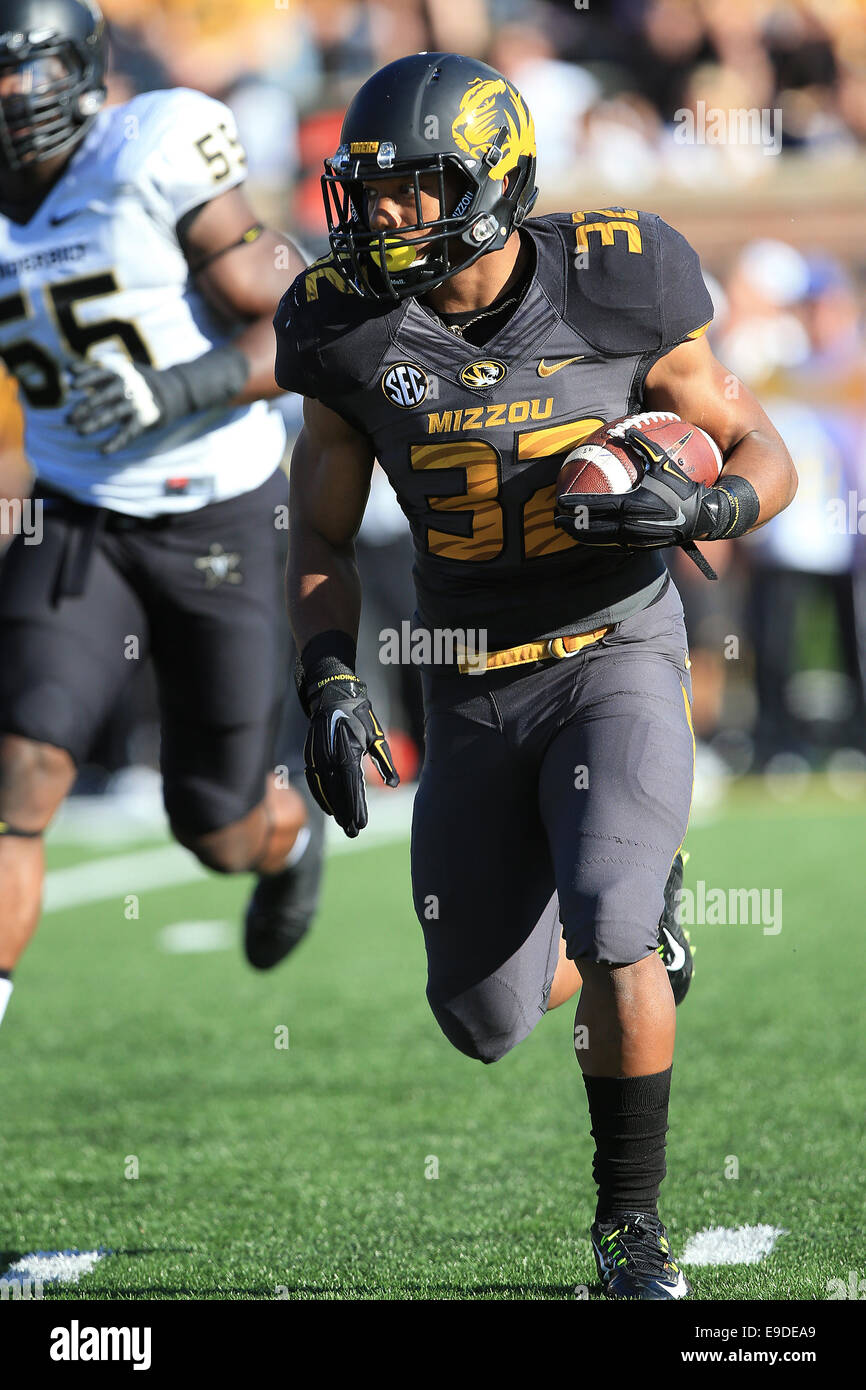 October 25, 2014 Columbia, MO: Missouri Tigers running back Russell ...