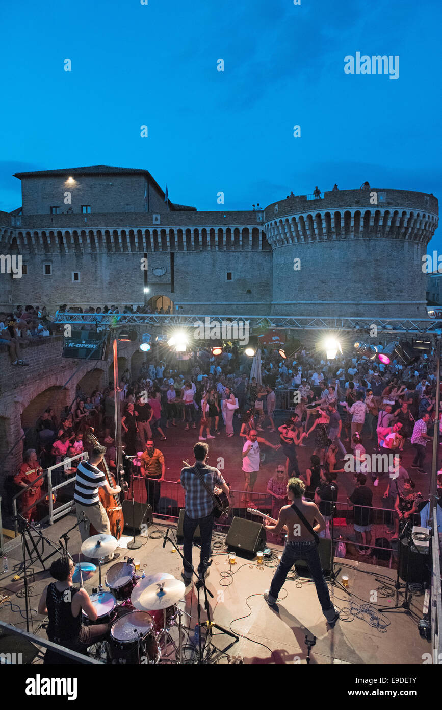 Dancefloor italy hi-res stock photography and images - Alamy