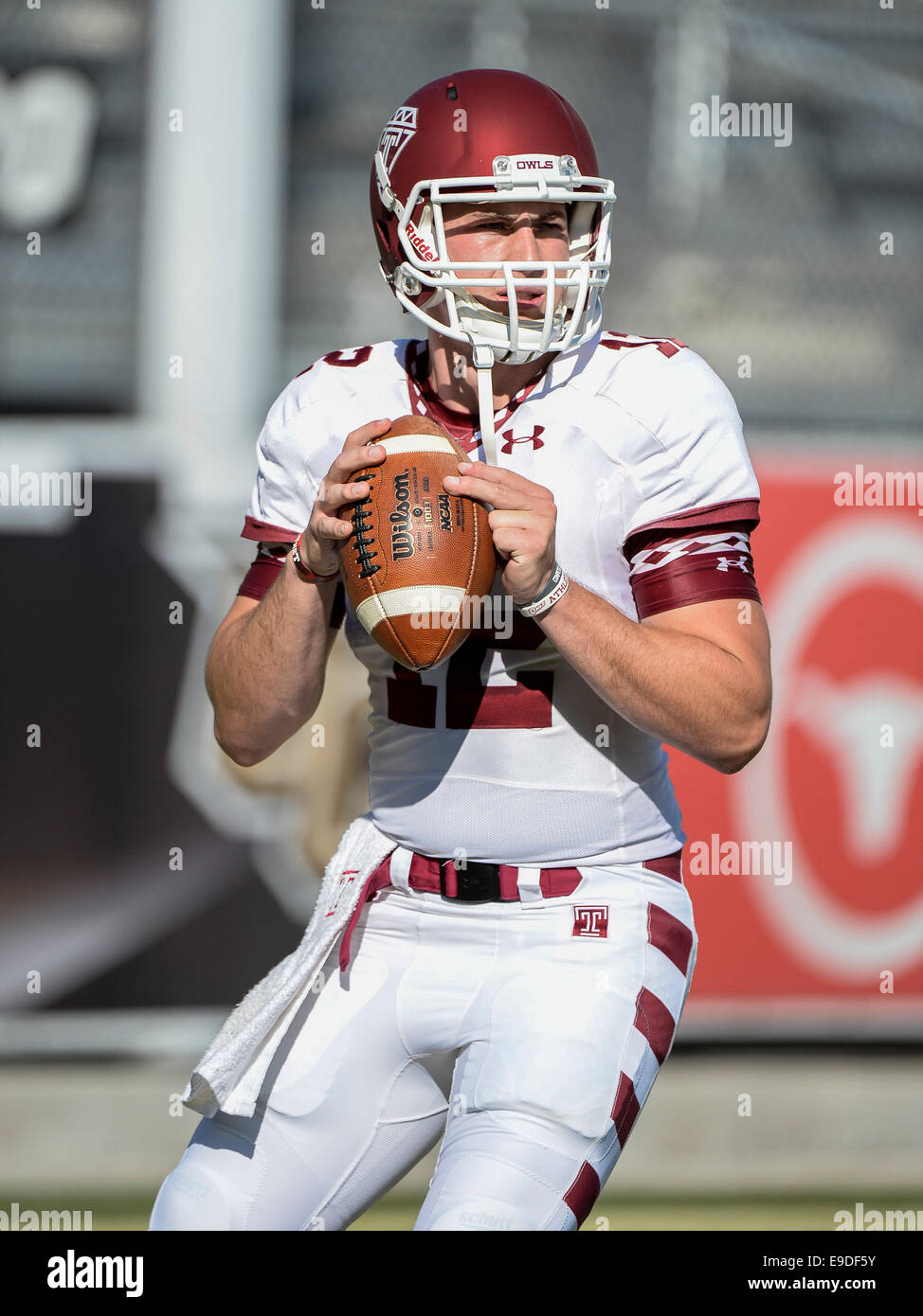 October 25, 2014 - Orlando, FL, U.S: Temple Owls quarterback Connor ...