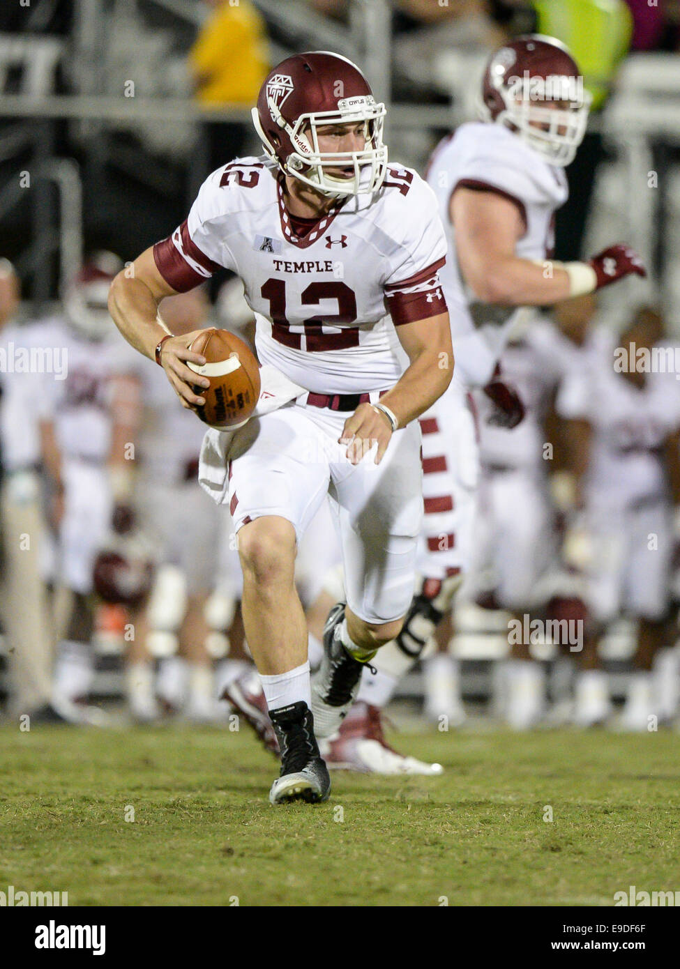 October 25, 2014 - Orlando, FL, U.S: Temple Owls quarterback Connor ...