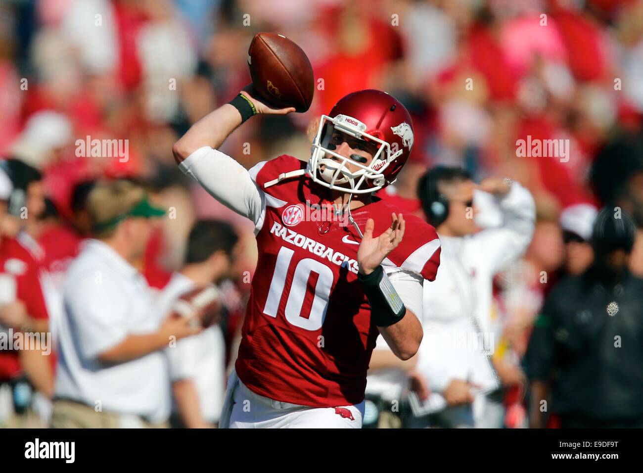 Fayetteville, AR. 25th Oct, 2014. Razorback QB Brandon Allen #10 takes ...