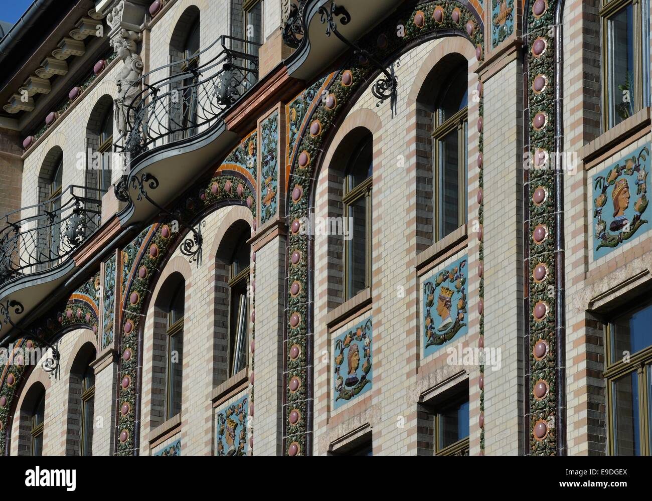 Chemnitz, Germany. 28th Oct, 2014. View of the richly decorated facade ...