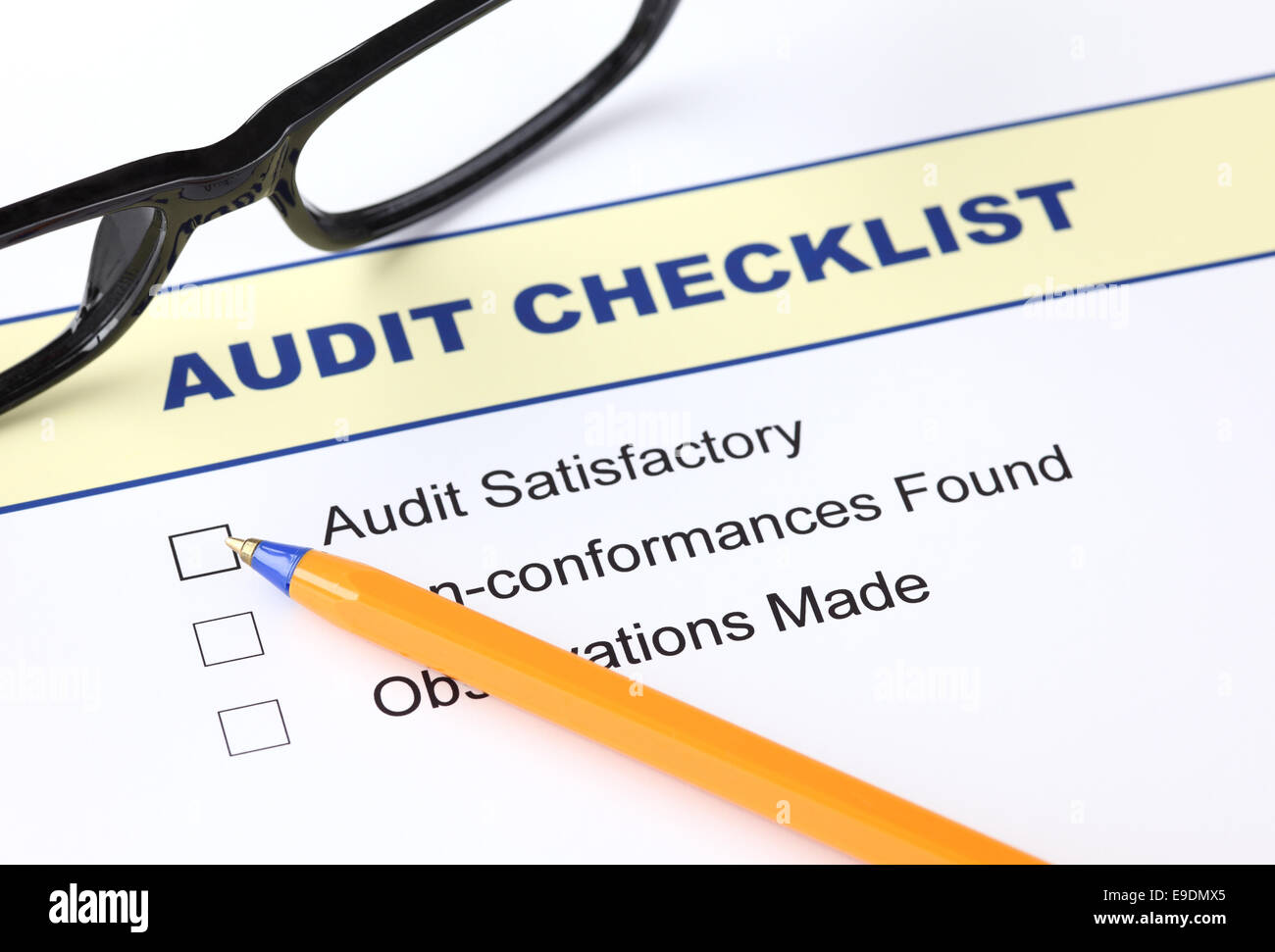 Audit checklist hi-res stock photography and images - Alamy
