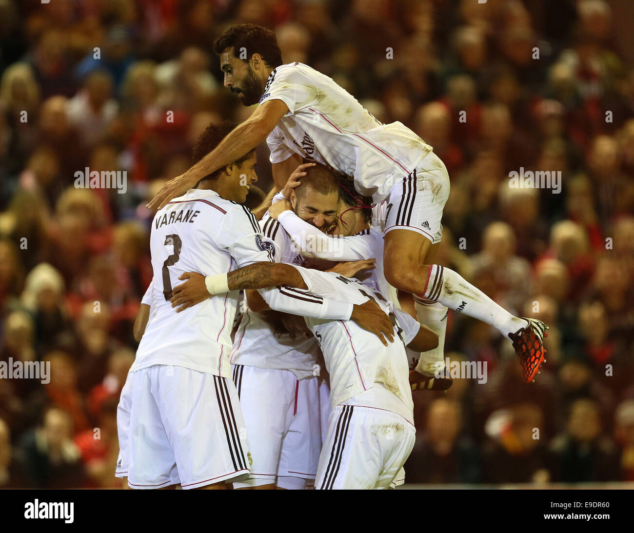 Real madrid liverpool benzema hi-res stock photography and images - Alamy