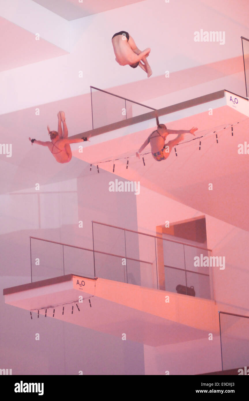 Diving show hi-res stock photography and images - Alamy