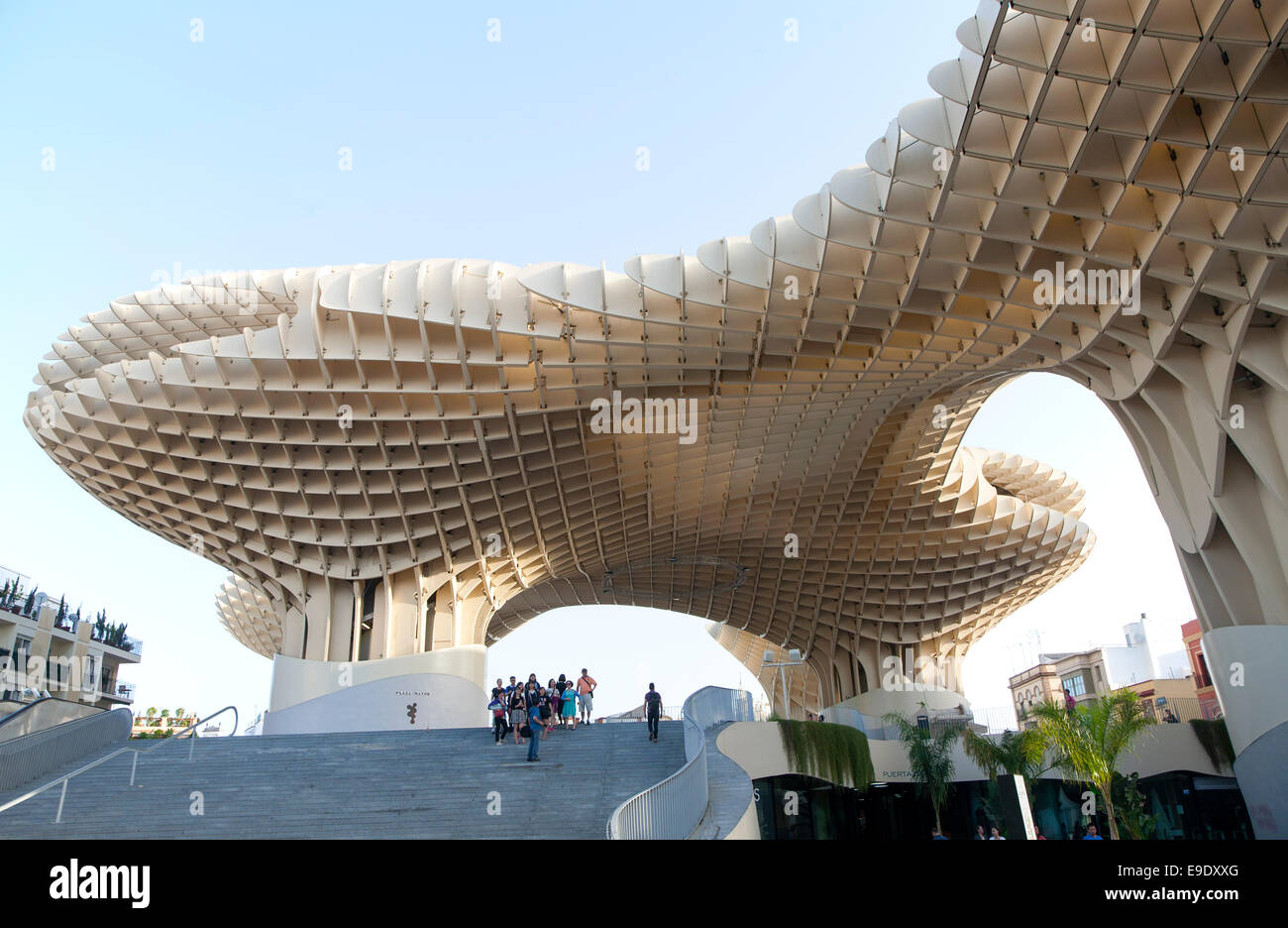 Metropol Parasol wooden structure in Plaza La Encarnación, Seville ...