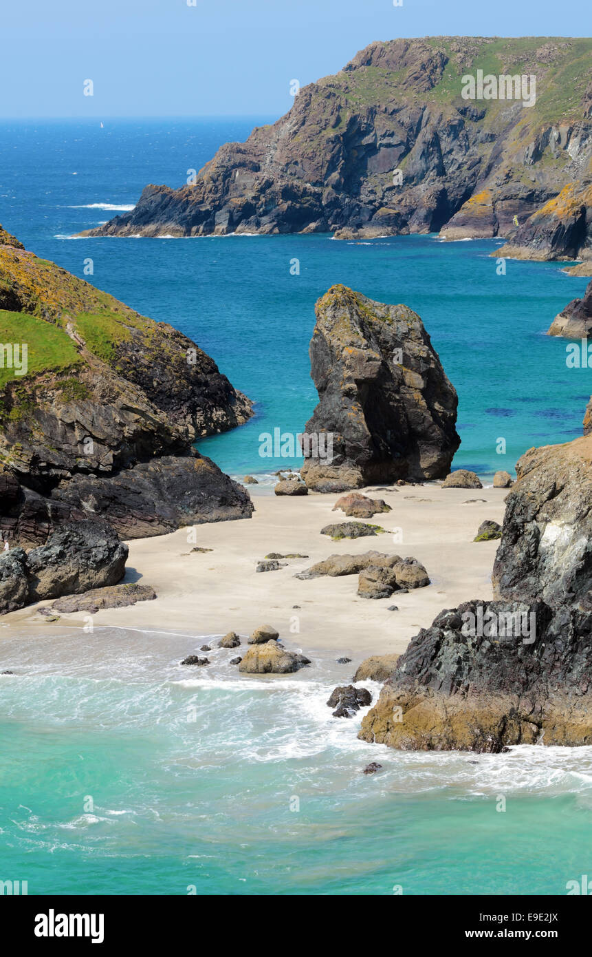 View of Kynance Cove from the cliff on the Lizard Peninsula in Cornwall ...