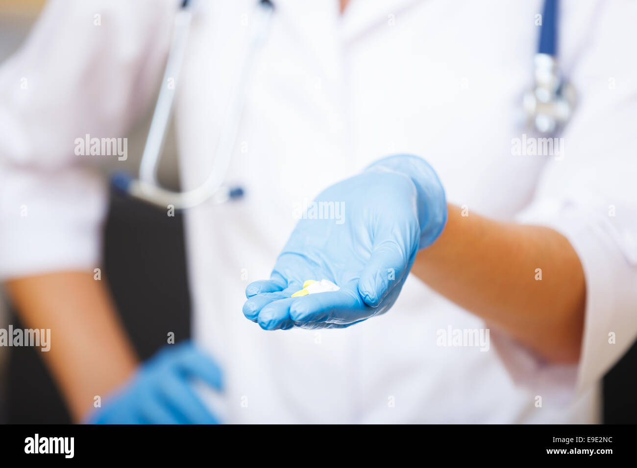 Woman giving out samples hi-res stock photography and images - Alamy