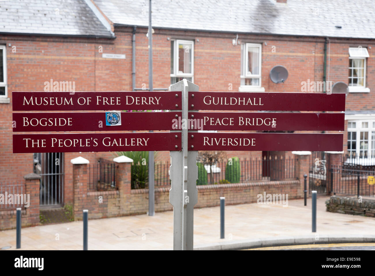 Signpost Derry - Londonderry; Northern Ireland Stock Photo - Alamy