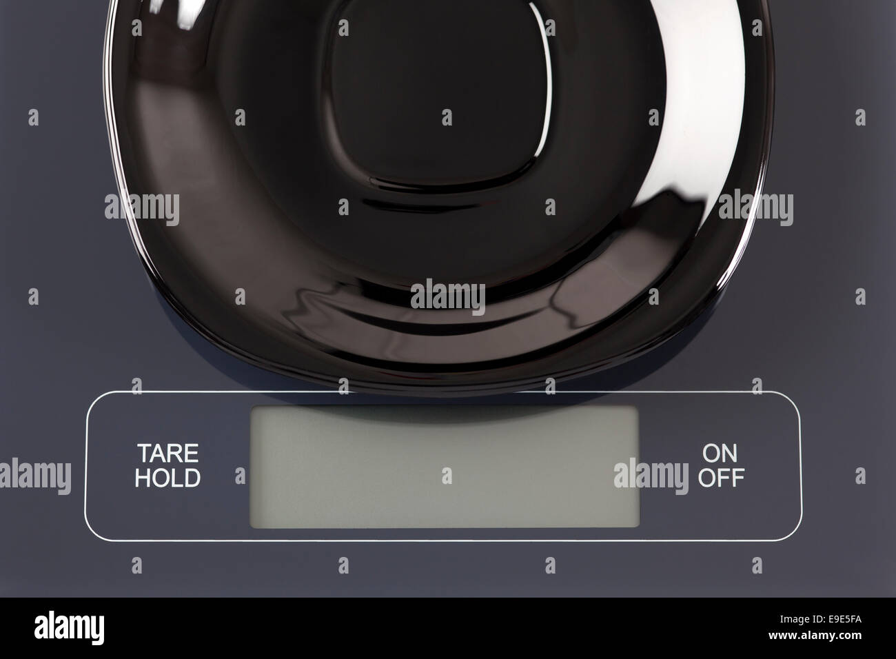 Empty scale hi-res stock photography and images - Alamy