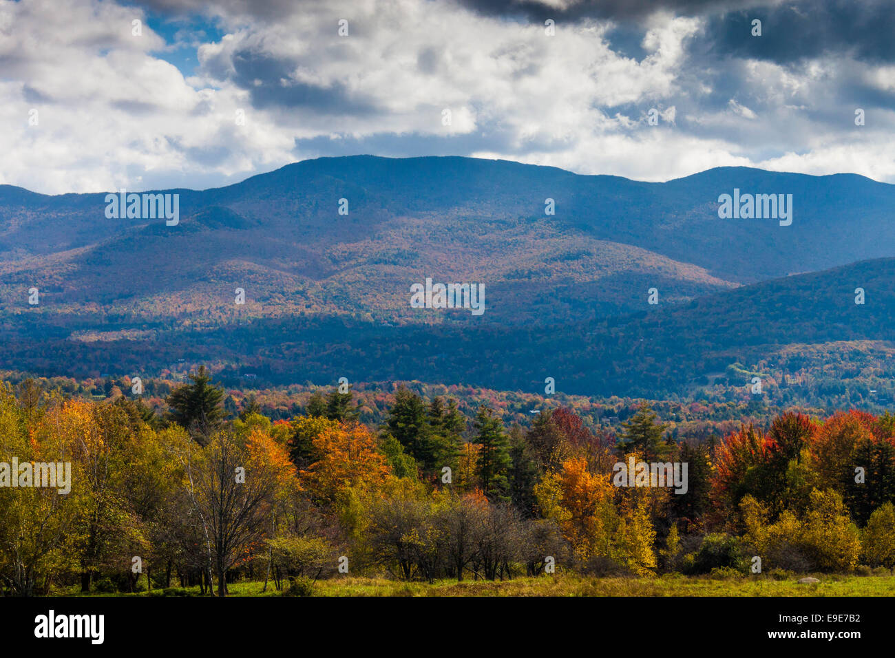 Green Mountains of Vermont with Vibrant Foliage Stock Photo - Alamy