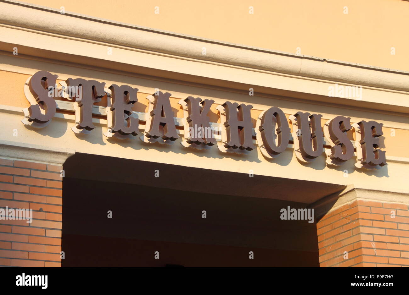 Steakhouse sign hi-res stock photography and images - Alamy