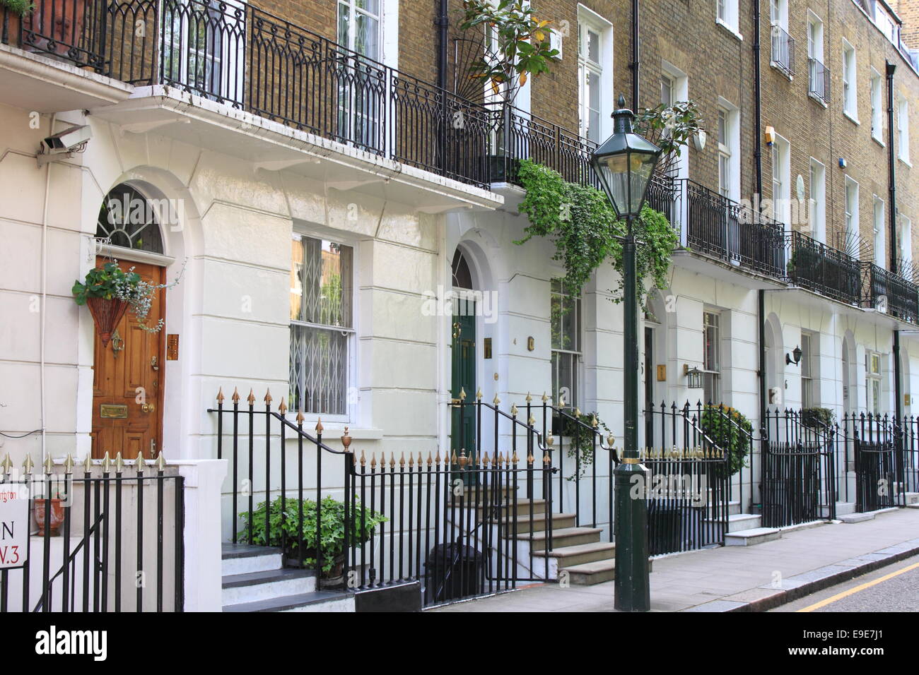 Typical georgian style townshouses in London, UK Stock Photo - Alamy