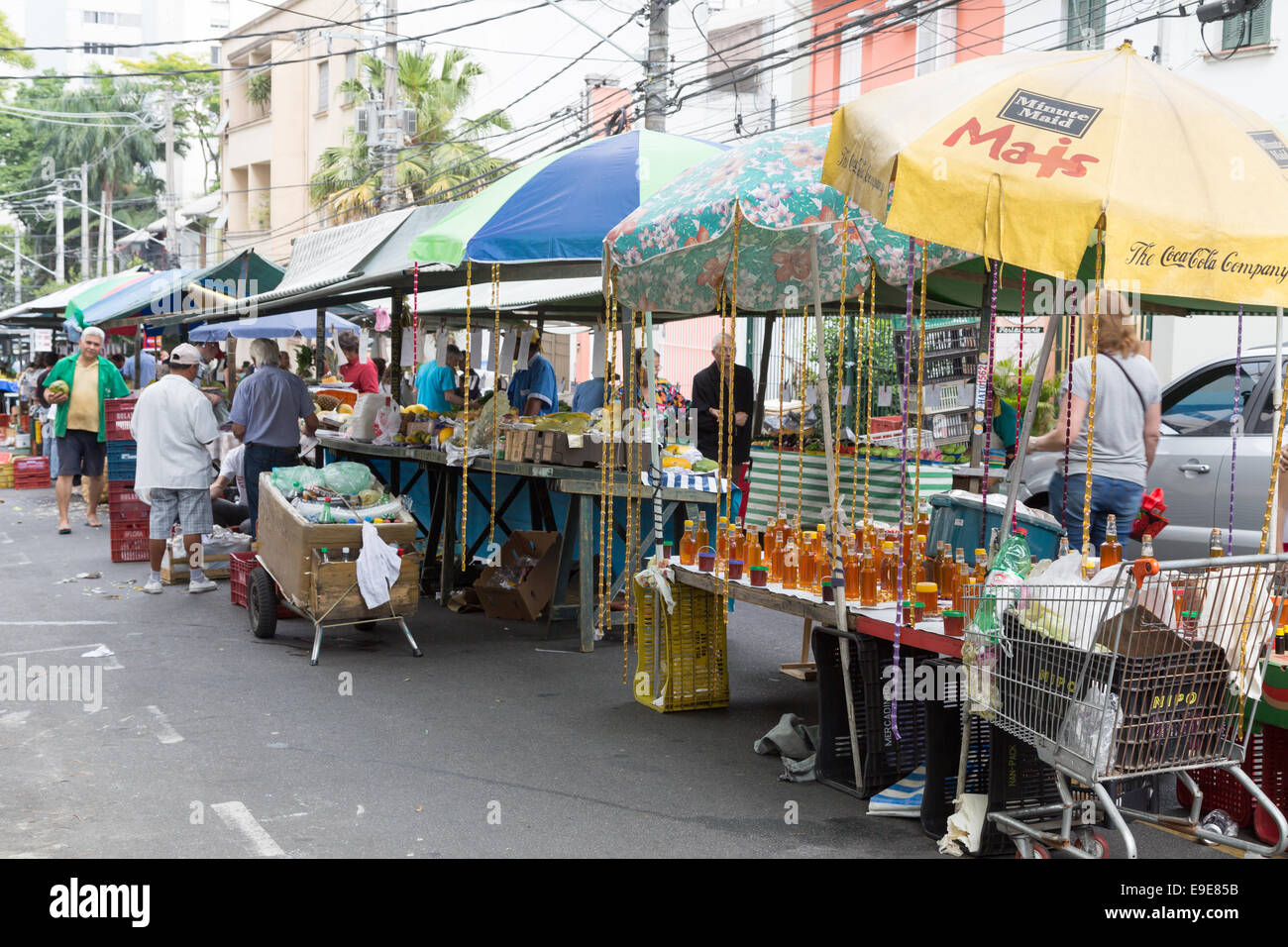 Sao Paulo, Brazil, 26th October, 2014. A traditional weekly street fair ...