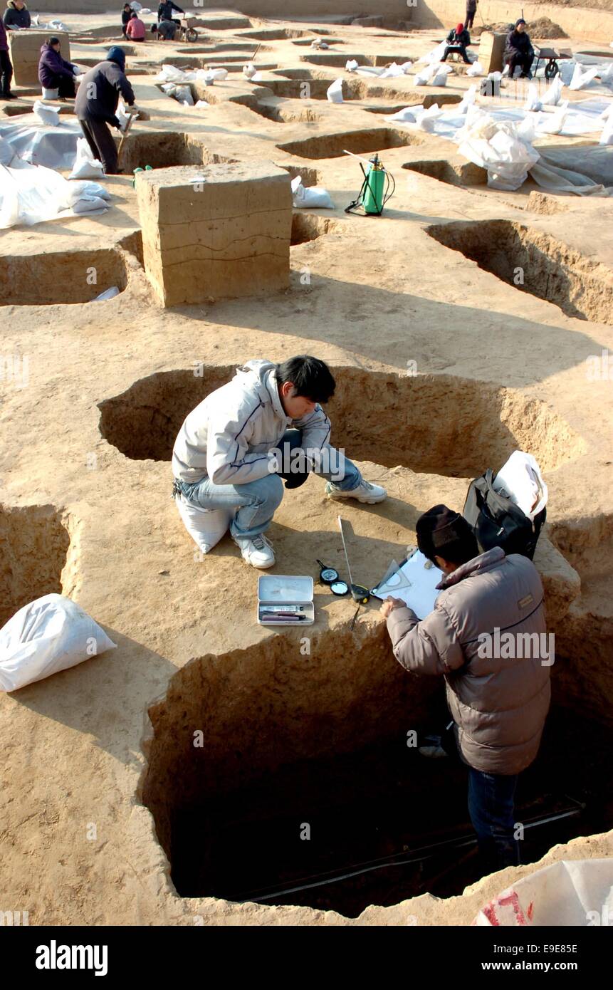 Shang dynasty hi-res stock photography and images - Alamy