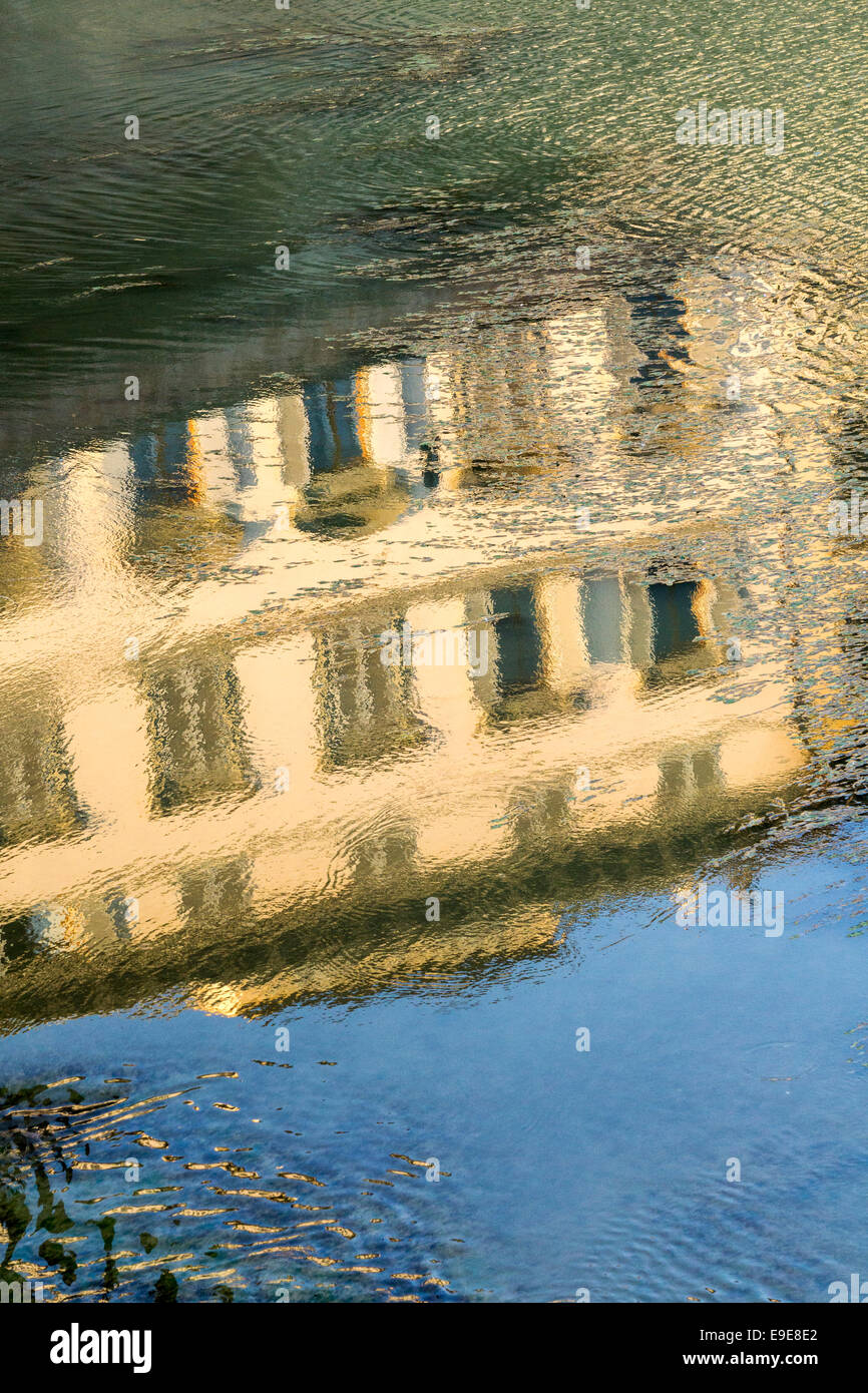 Neoclassical building hi-res stock photography and images - Alamy