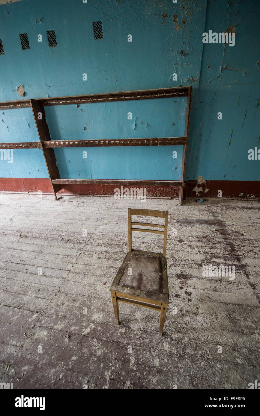 Military barracks in chernobyl 2 military hi-res stock photography and ...