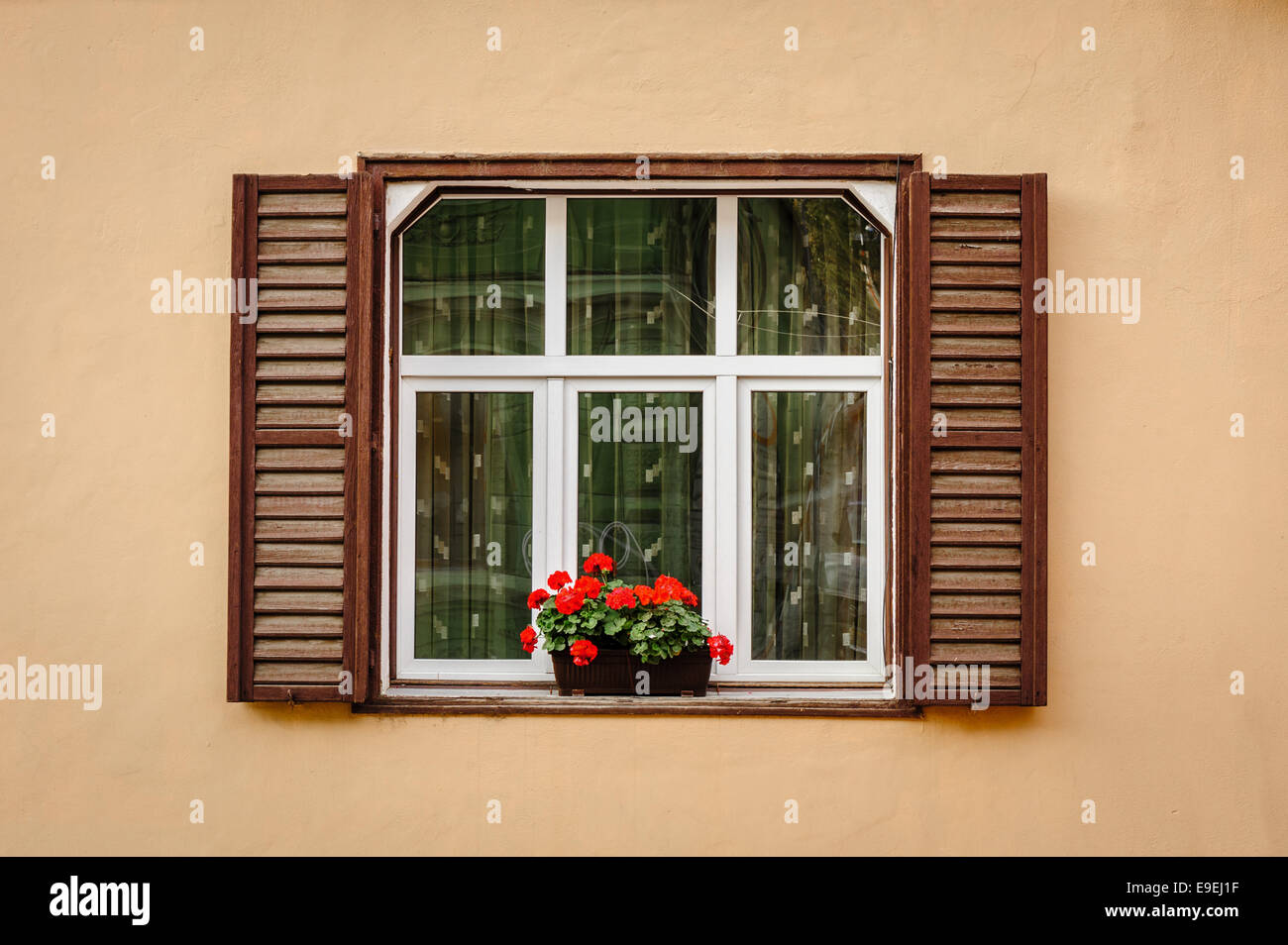 Shutters wood shutters hi-res stock photography and images - Alamy