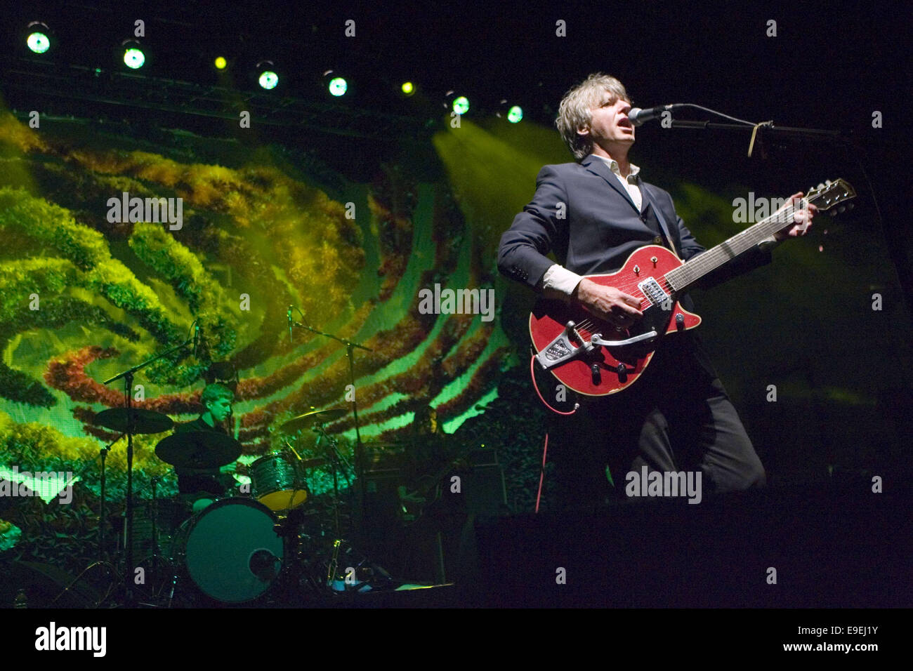 Neil Finn performs a headlining gig at Glasgow Royal Concert Hall ...