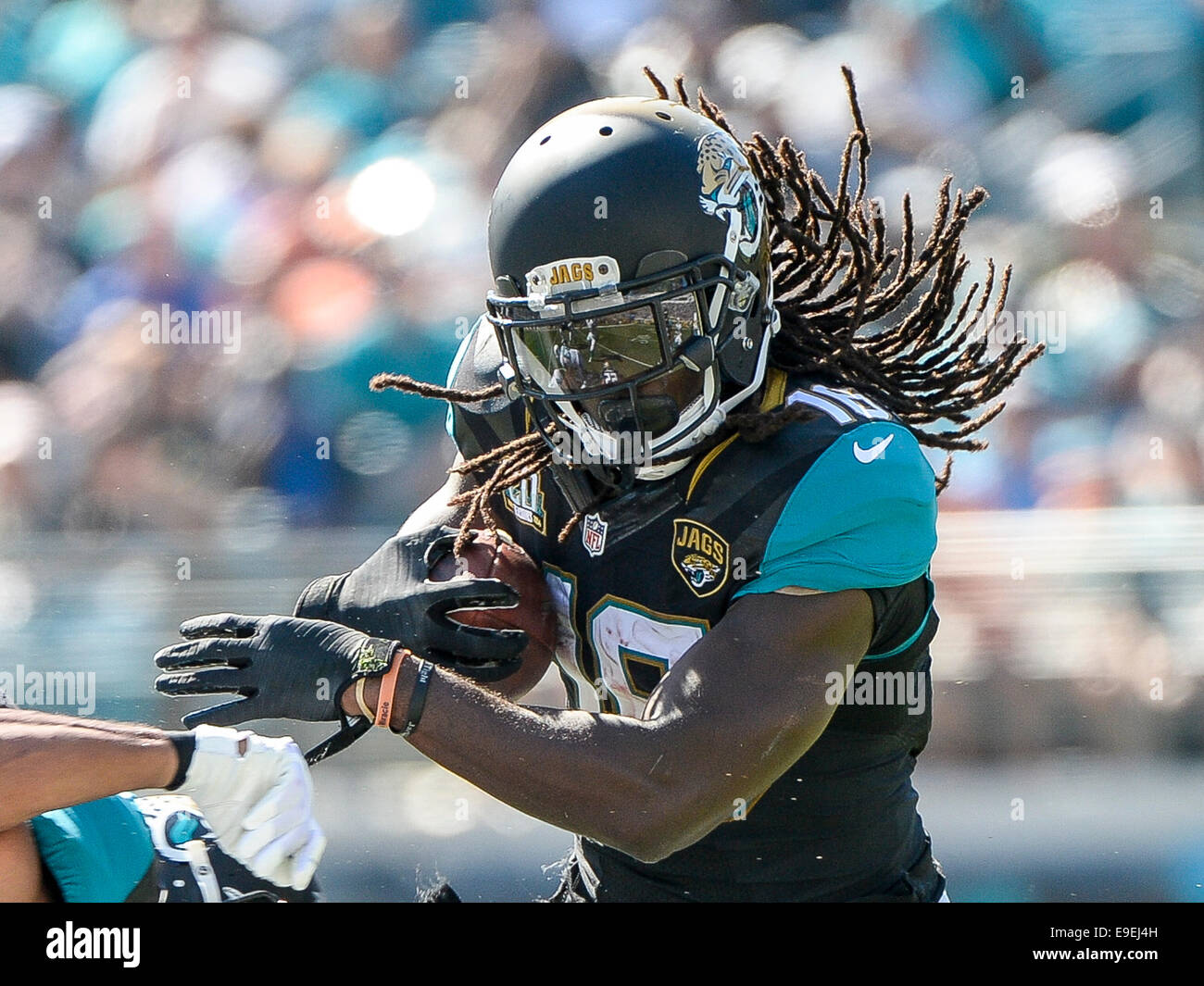 Jacksonville, FL, USA. 26th October, 2014. Jacksonville Jaguars running ...
