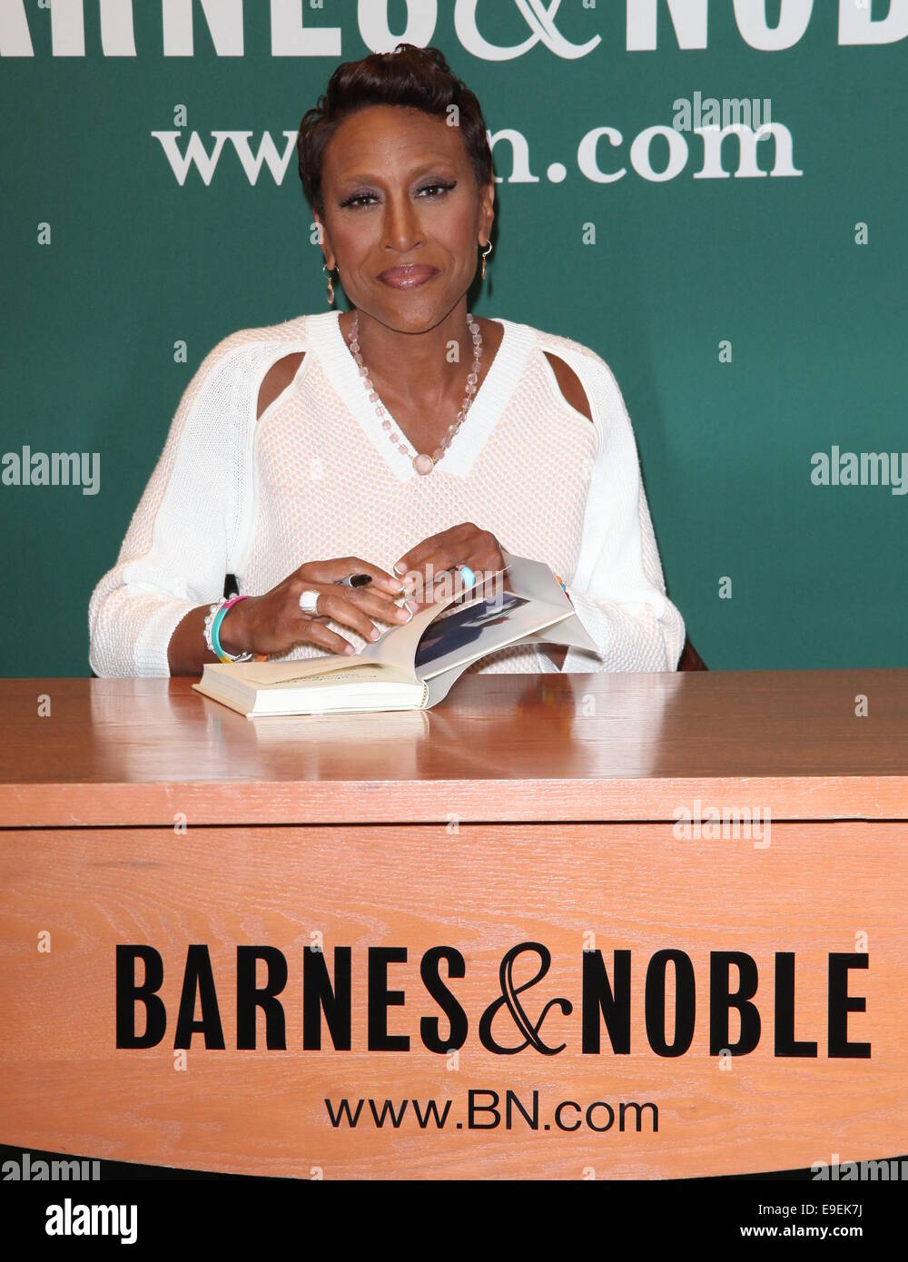 Robin roberts book hi-res stock photography and images - Alamy
