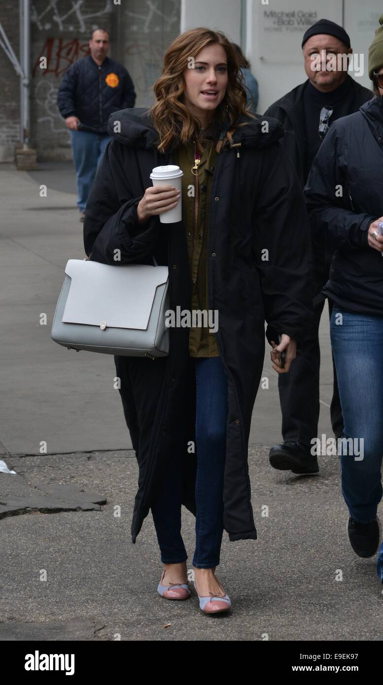 Allison Williams on the set of 'Girls' shooting on location in ...