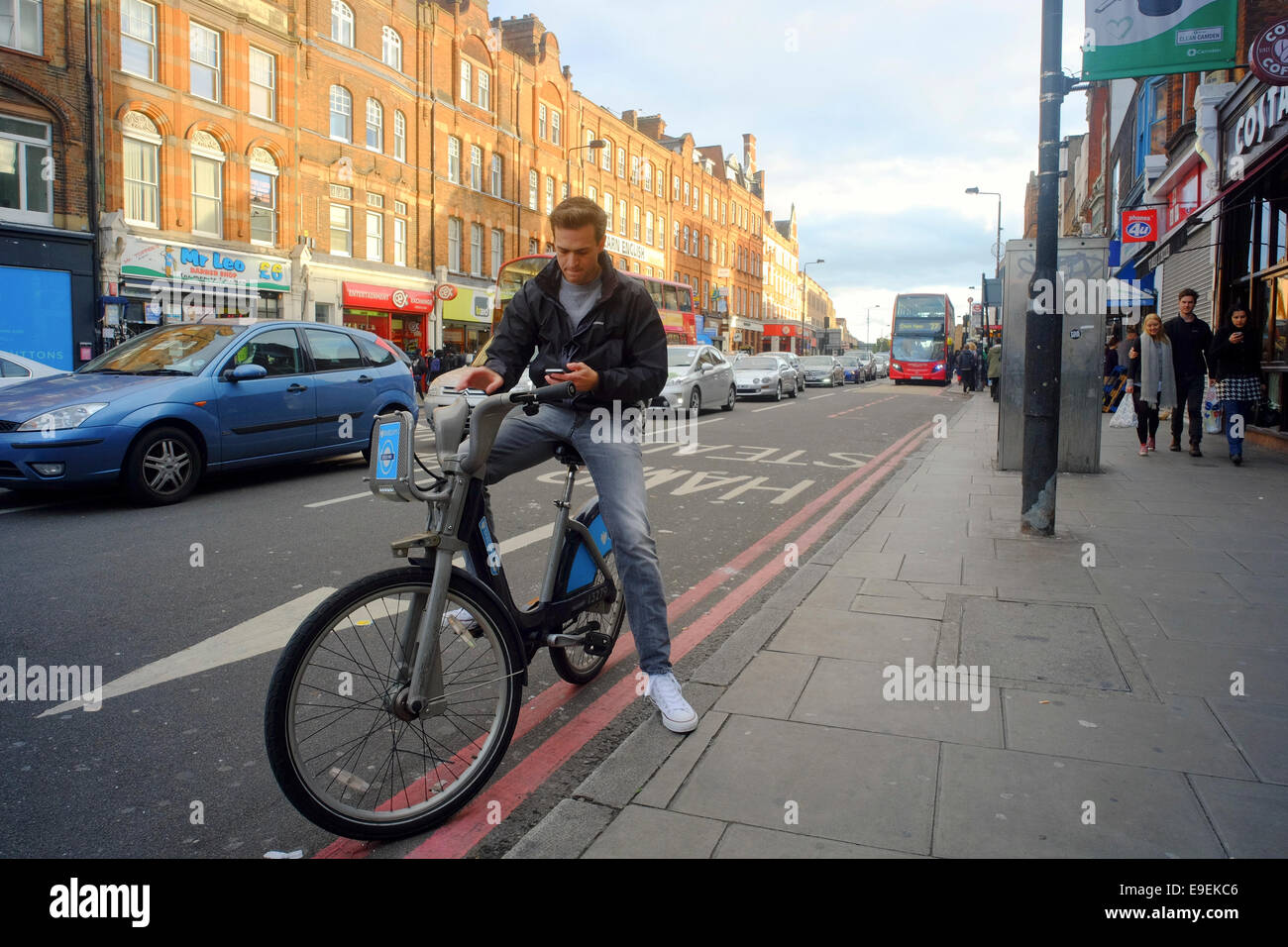 Checking cycle hi-res stock photography and images - Alamy