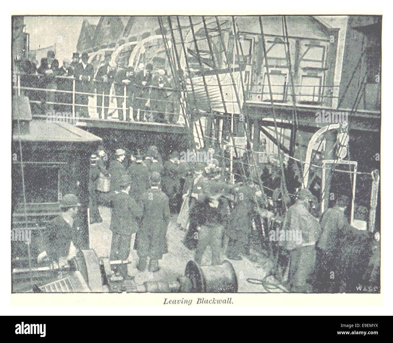 Port of london map 20th century hi-res stock photography and images - Alamy