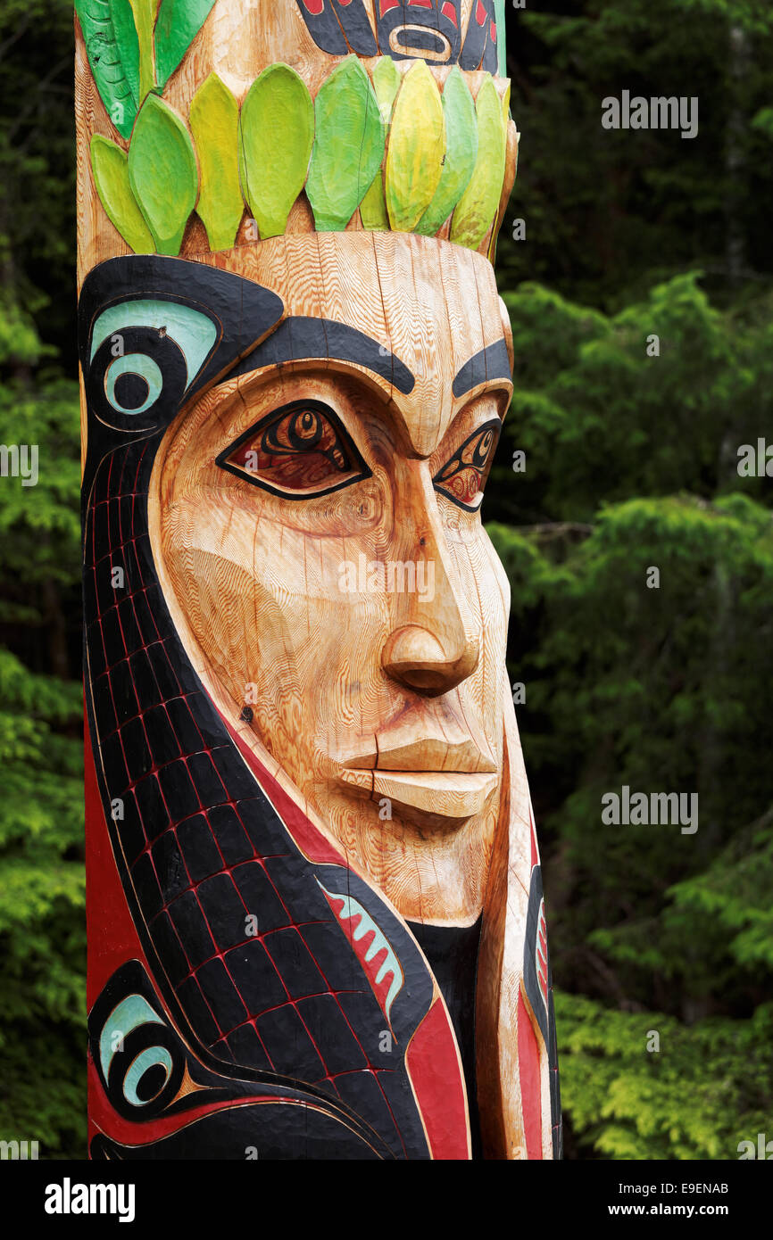 Carved face of Mother Earth on Wooch Jin Dul Shat Kooteeya totem pole ...