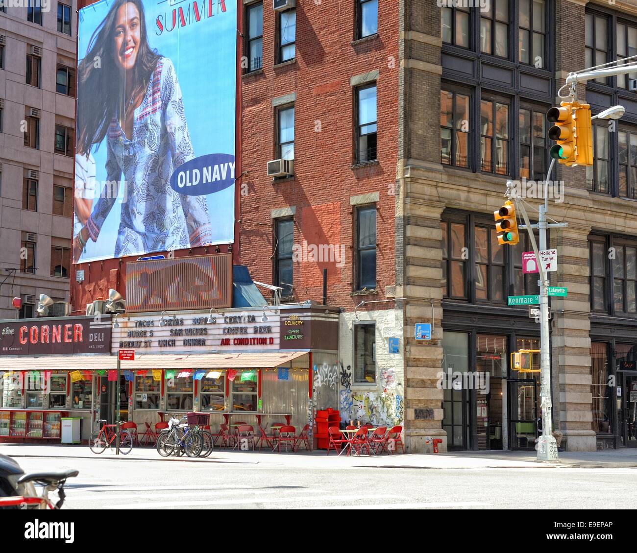 Corner coffee shop hi-res stock photography and images - Alamy