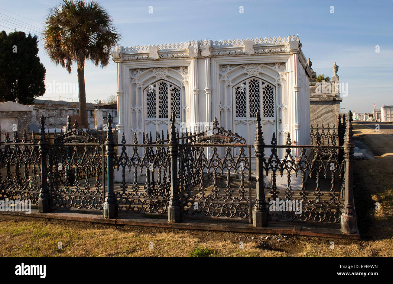 Above ground cemetery in new orleans hi-res stock photography and ...