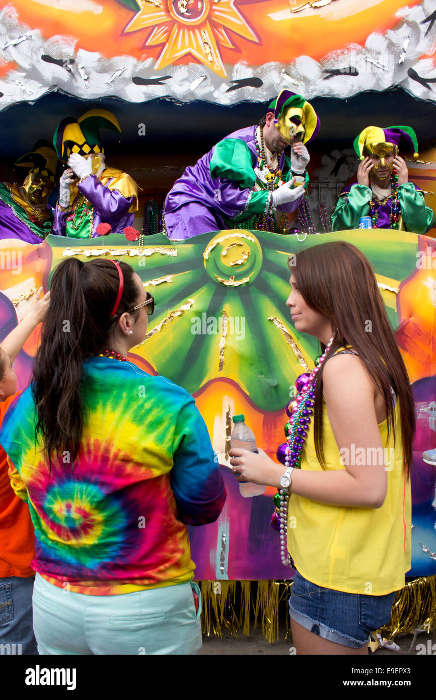 Mardi gras parade hi-res stock photography and images - Alamy
