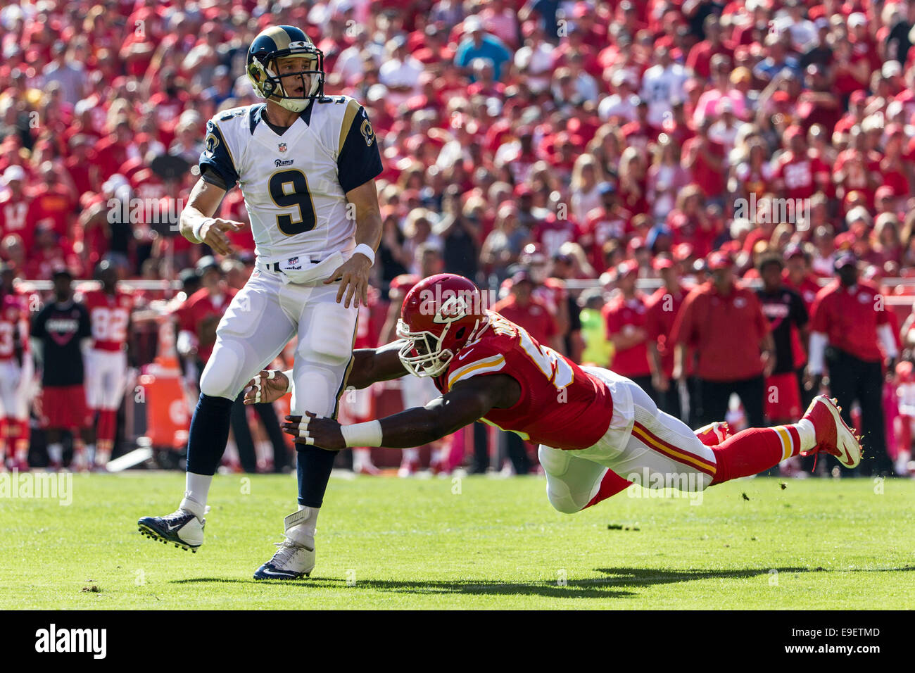 Kansas City, MO, USA. 26th Oct, 2014. St. Louis Rams quarterback Austin ...