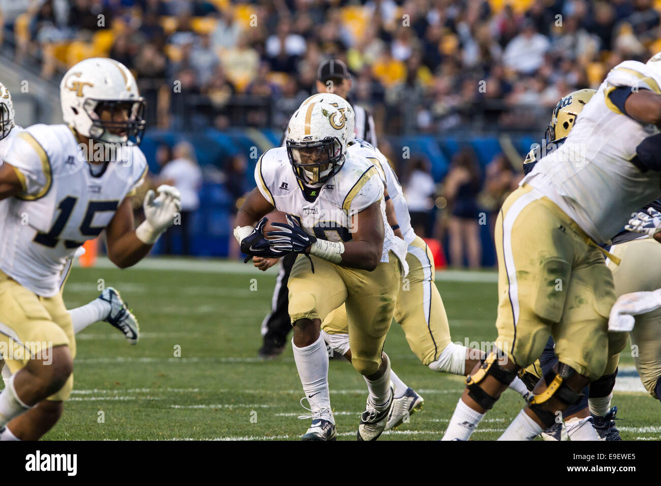 Pittsburgh, Pennsylvania, USA. 25th Oct, 2014. Georgia Tech RB SYNJYN ...