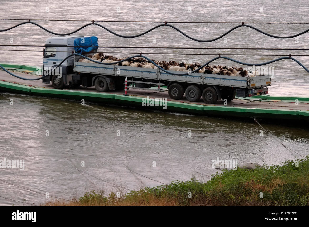 Khabur border hi-res stock photography and images - Alamy