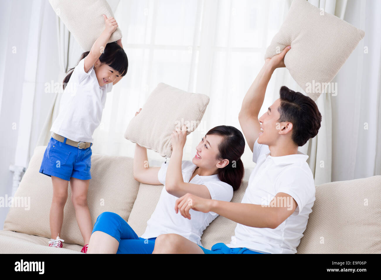 Family living room fighting hi-res stock photography and images - Alamy